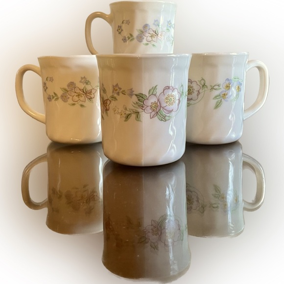 Arcopal | Dining | Vintage Milk Glass Coffee Mugs Champetre By Arcopal ...
